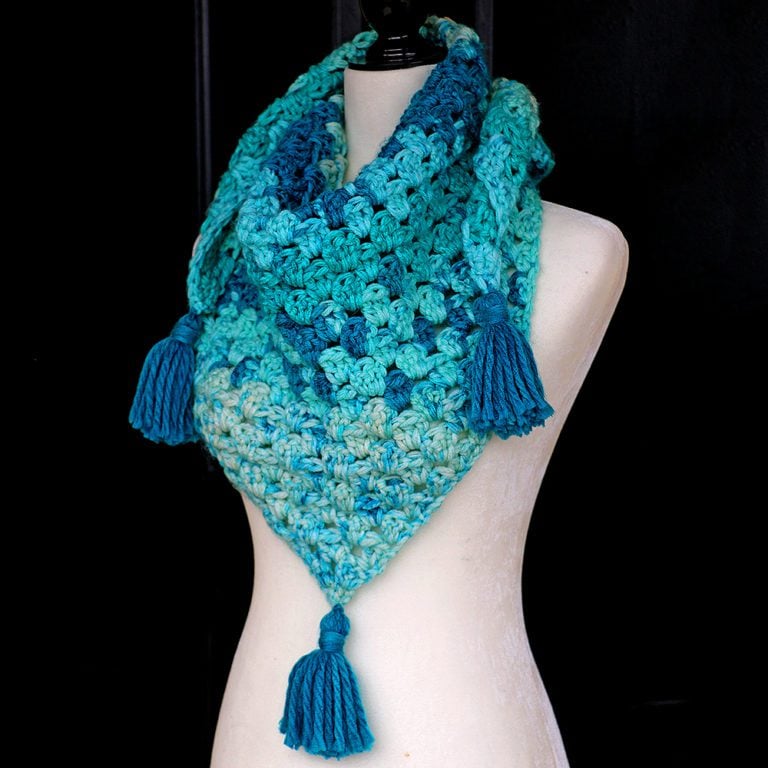 Crochet Shawlette Free Pattern: Spring Breeze Shawlette