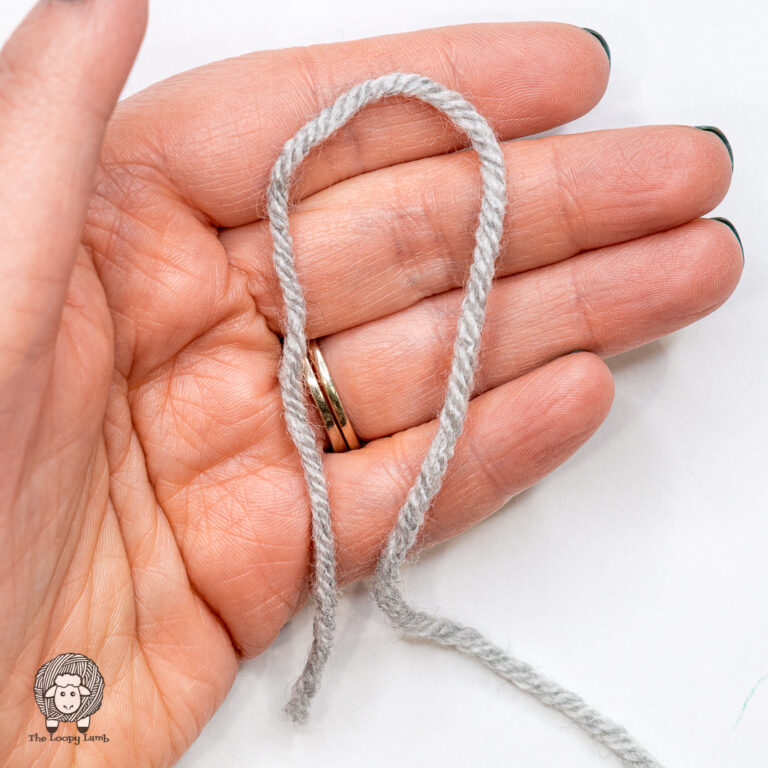 How to Make a Slip Knot For Crochet Beginners